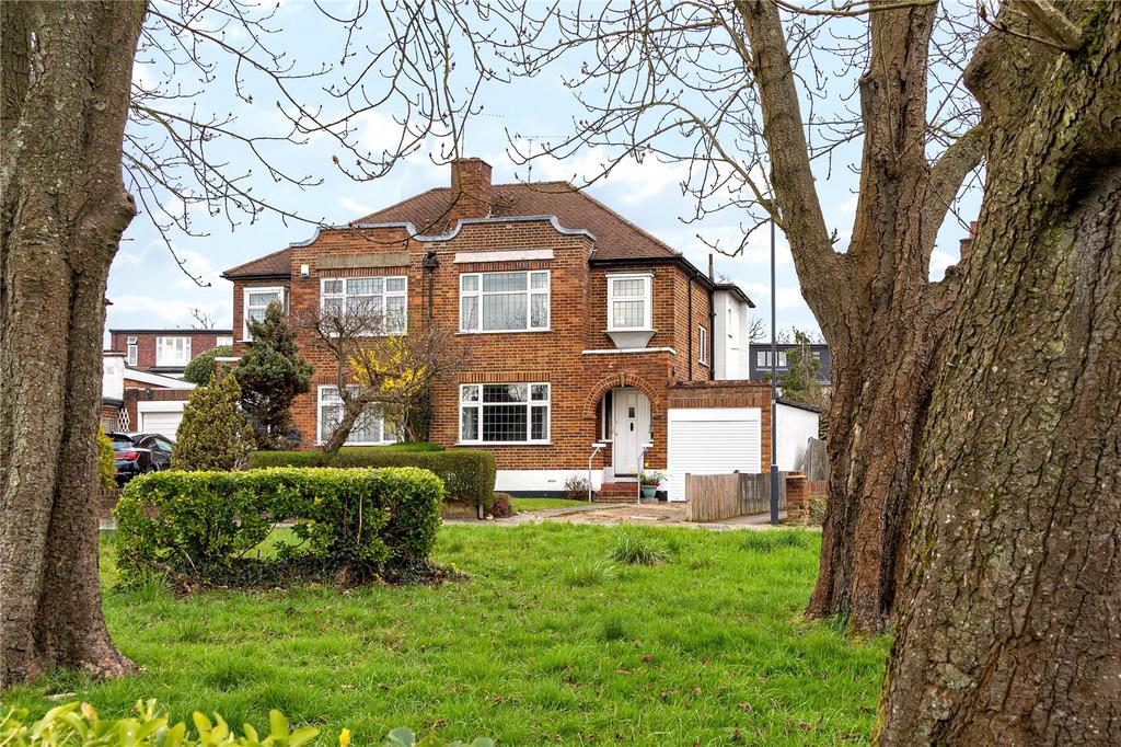 The Lawns, Pinner 3 bed semi-detached house - £750,000