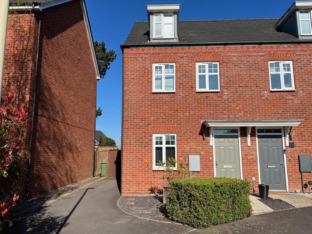 John Corbett Drive, Stourbridge, DY8 4BJ 3 bed semi-detached house for ...