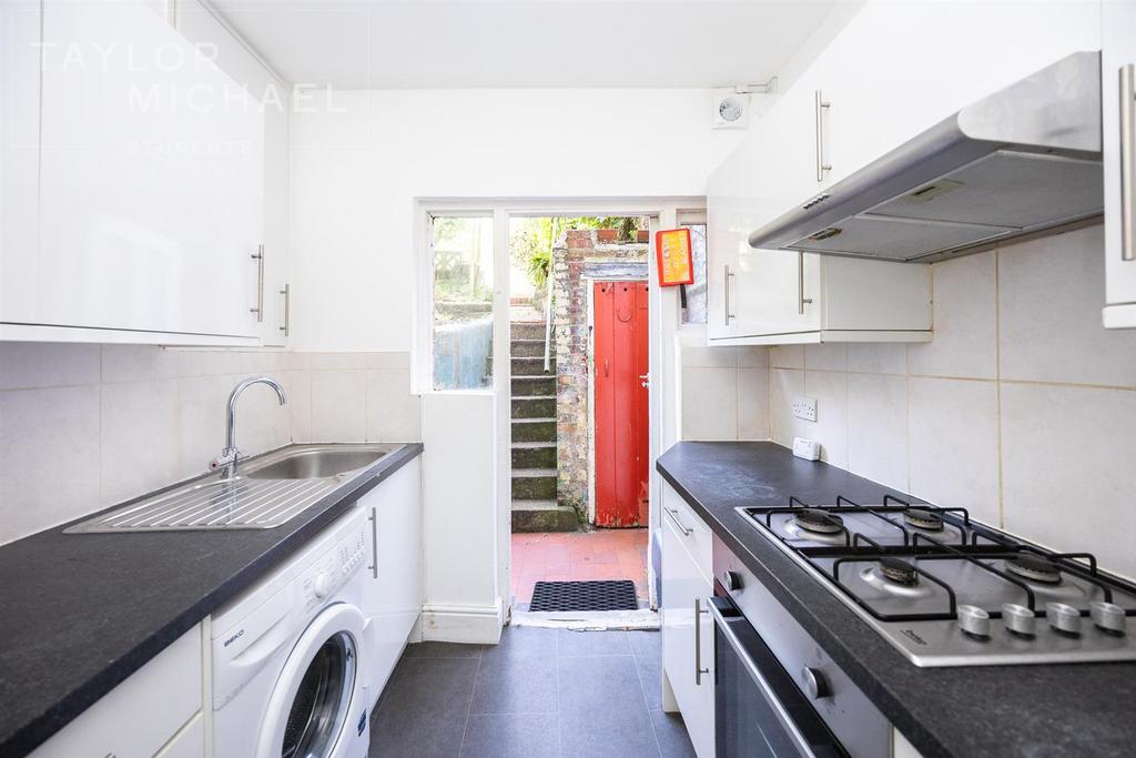 Riley Road, Brighton 4 bed terraced house to rent - £2,650 pcm (£612 pw)