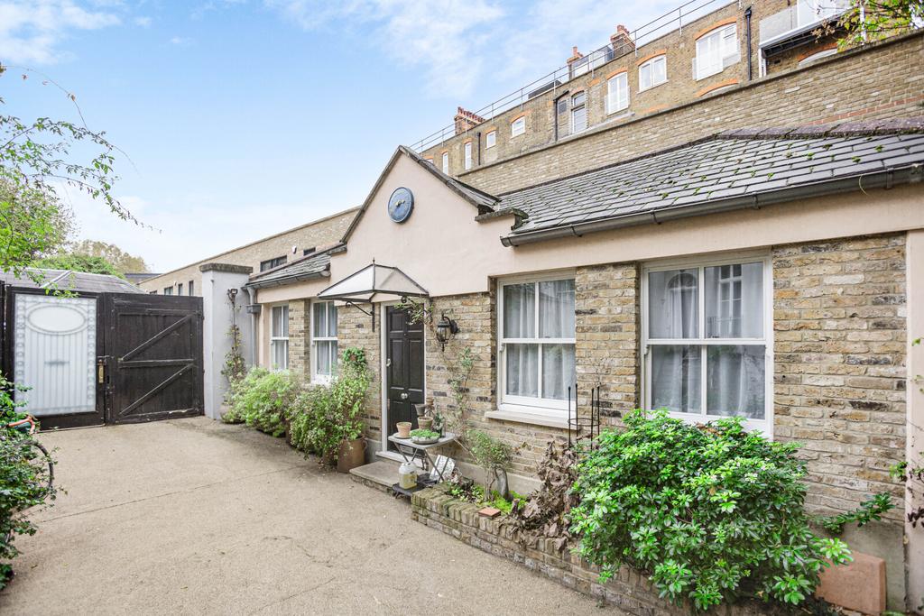 Addison Bridge Place, London, UK 1 bed detached bungalow - £2,383 pcm ...