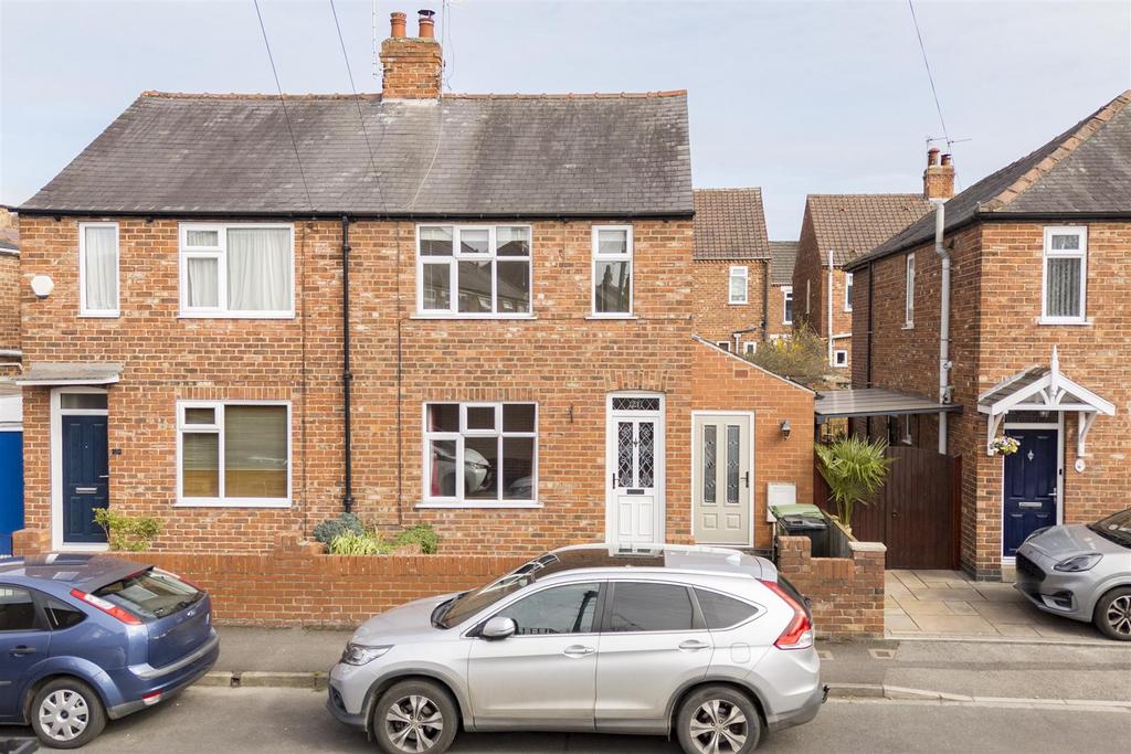 Count De Burgh Terrace, York 2 bed semi-detached house - £325,000