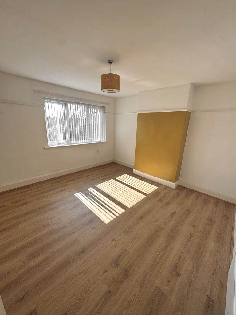 Childwall Parade, Liverpool 1 bed flat - £550 pcm (£127 pw)