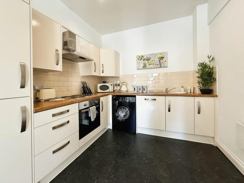 14-16 Half Edge Lane, Eccles... 1 bed flat - £1,050 pcm (£242 pw)