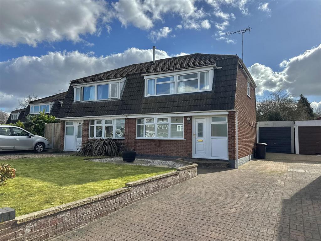 Ferrers Close, Derby DE74 3 bed semi-detached house - £1,150 pcm (£265 pw)
