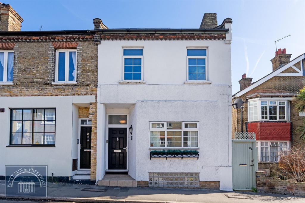 Nightingale Lane, Wanstead 2 bed flat - £550,000