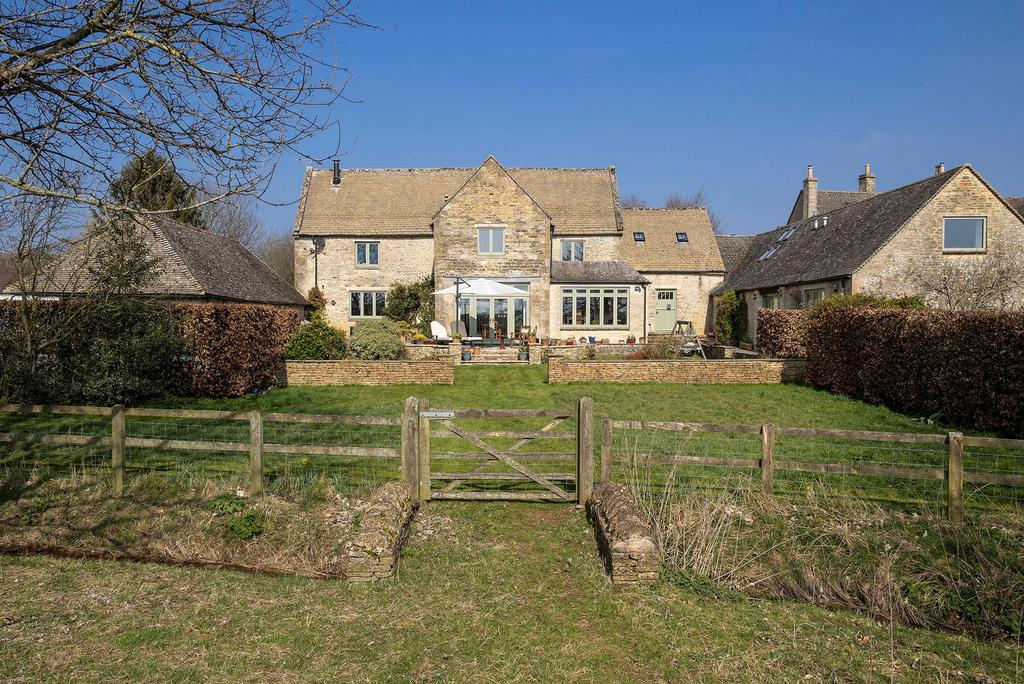 Nr Cold Aston, Bourton-On-The-Water... Farm for sale - £2,750,000