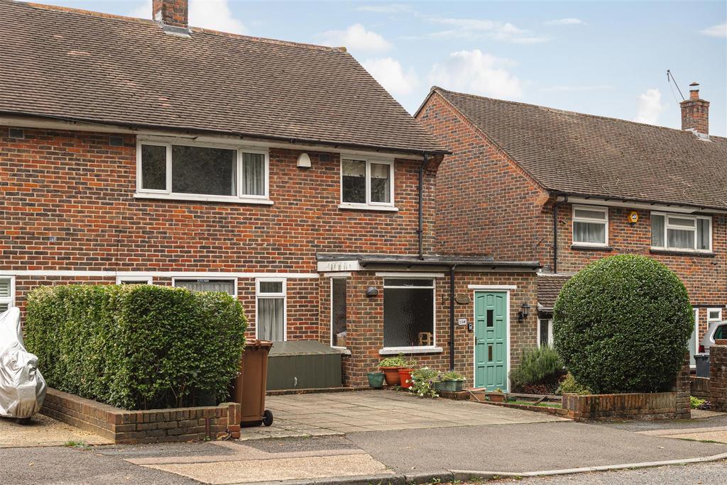 Radstock Way, Merstham, Redhill 3 bed semi-detached house for sale - £ ...