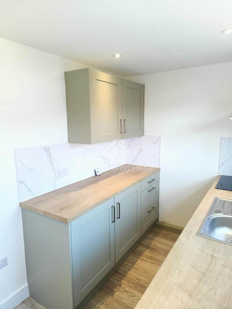 *AVAILABLE NOW* Kilton Road.Worksop... 2 bed house - £695 pcm (£160 pw)