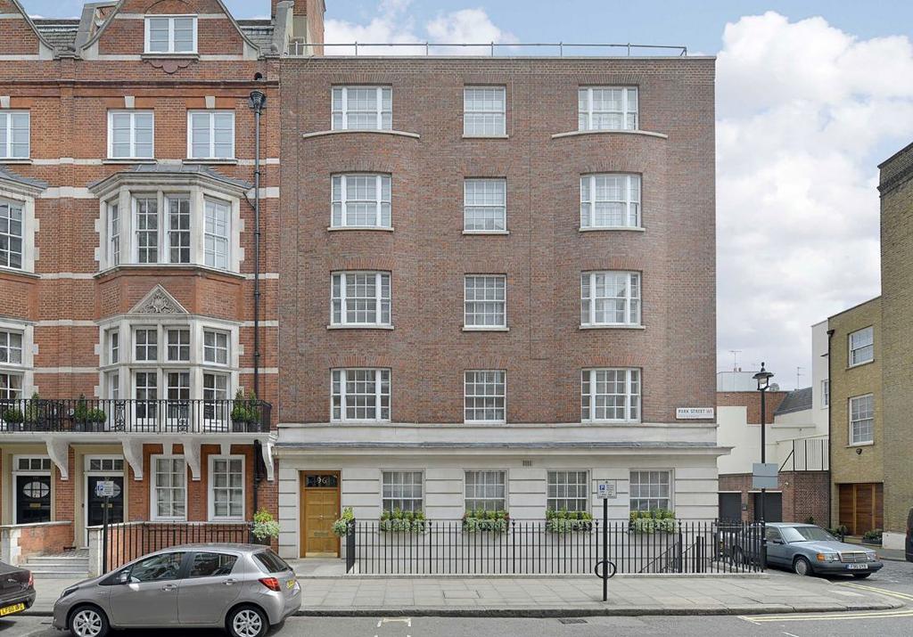 Park Street, London W1K 2 bed flat - £4,767 pcm (£1,100 pw)