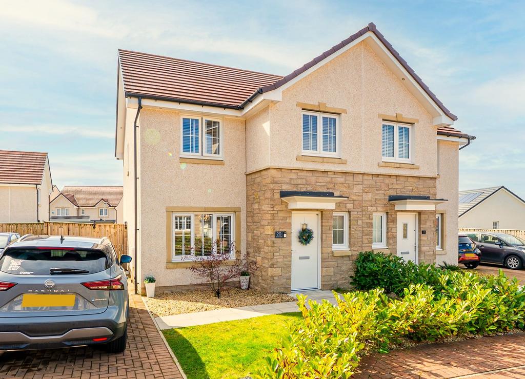 20 Redburn Wynd, Helensburgh, G84 7EH 3 bed semi-detached house for ...