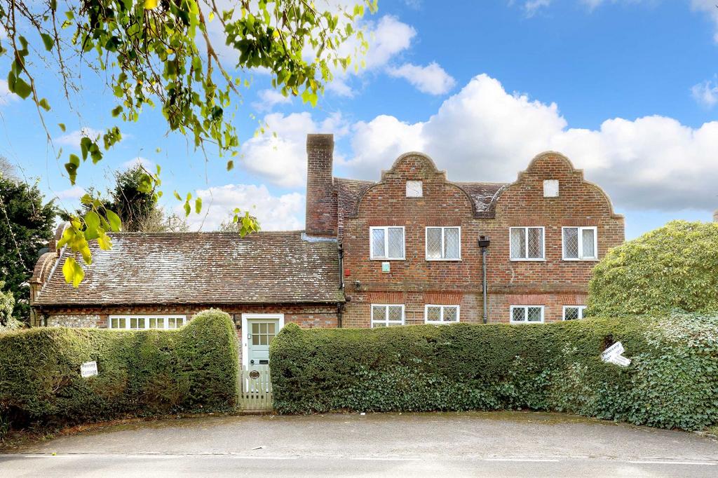 Church Road, Penn, Buckinghamshire, HP10 3 bed house for sale - £849,950