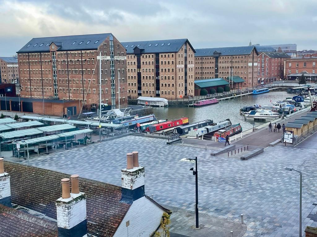 Mariners Court, The Docks, Gloucester 2 bed apartment - £1,250 pcm (£ ...