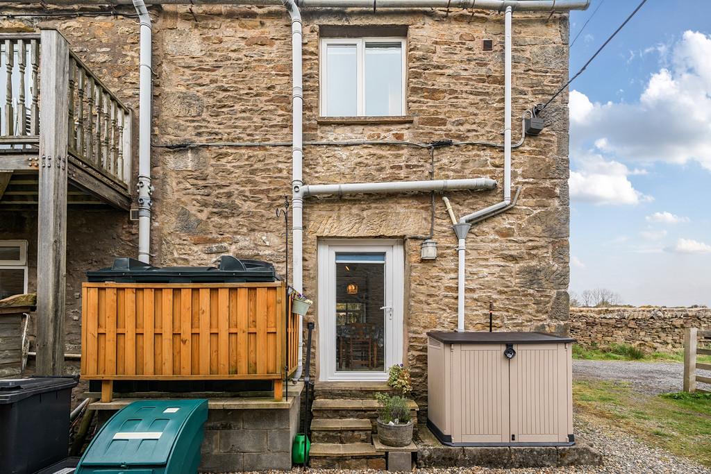 Moor Cottage, Hutton Roof, LA6 2PE 2 bed cottage for sale - £210,000
