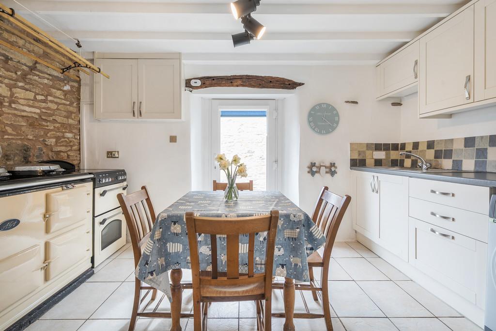 Moor Cottage, Hutton Roof, LA6 2PE 2 bed cottage for sale - £210,000