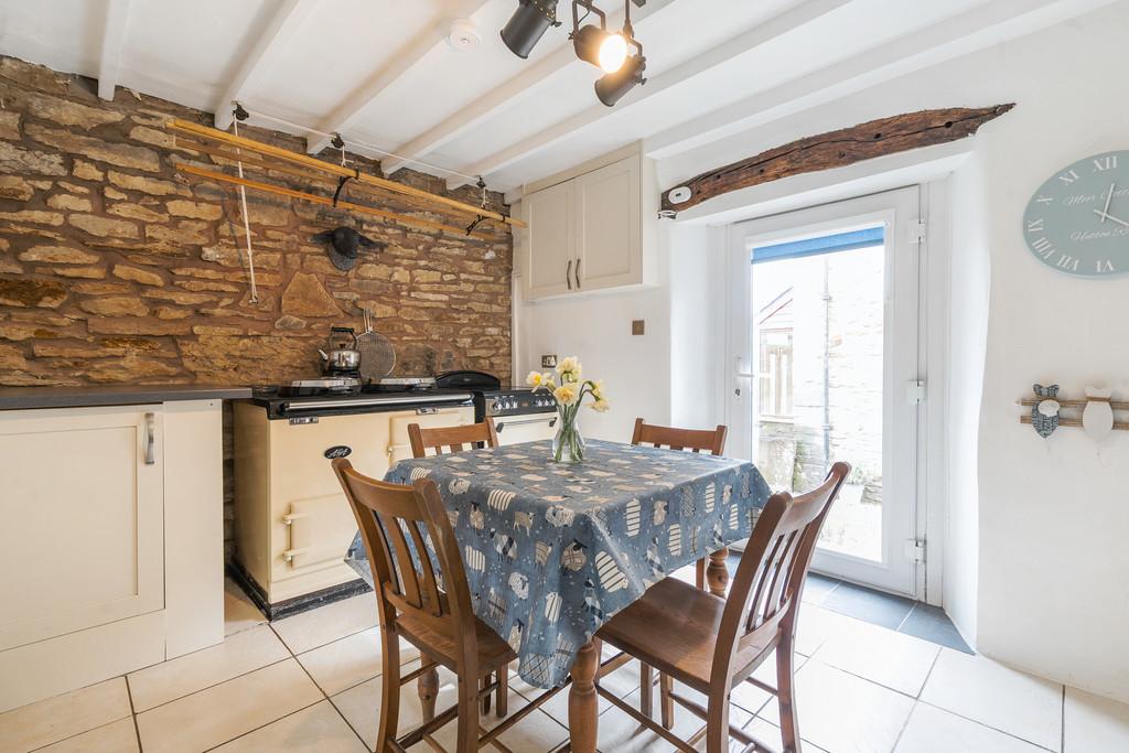 Moor Cottage, Hutton Roof, LA6 2PE 2 bed cottage for sale - £210,000