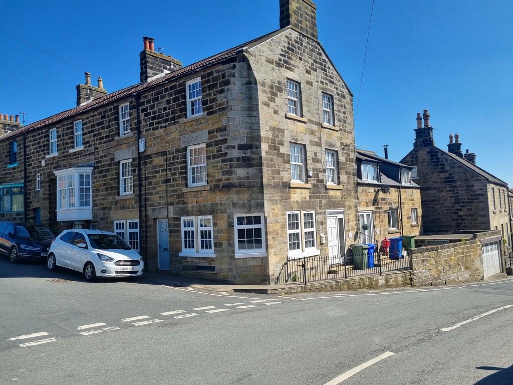 Station Road, Castleton 2 bed terraced house to rent - £800 pcm (£185 pw)