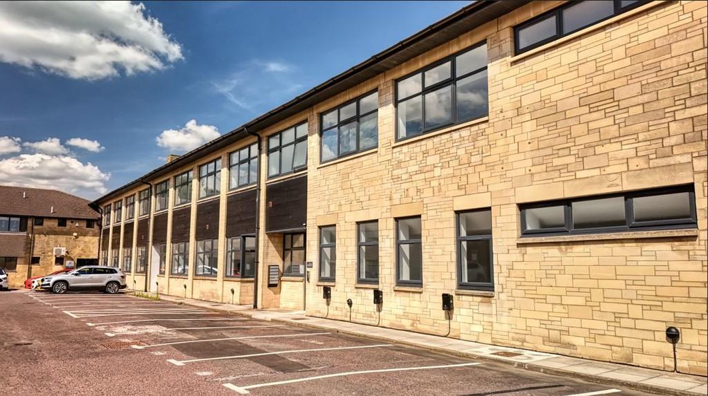 Robins Lane, Vallis House, Frome 1 bed apartment - £825 pcm (£190 pw)