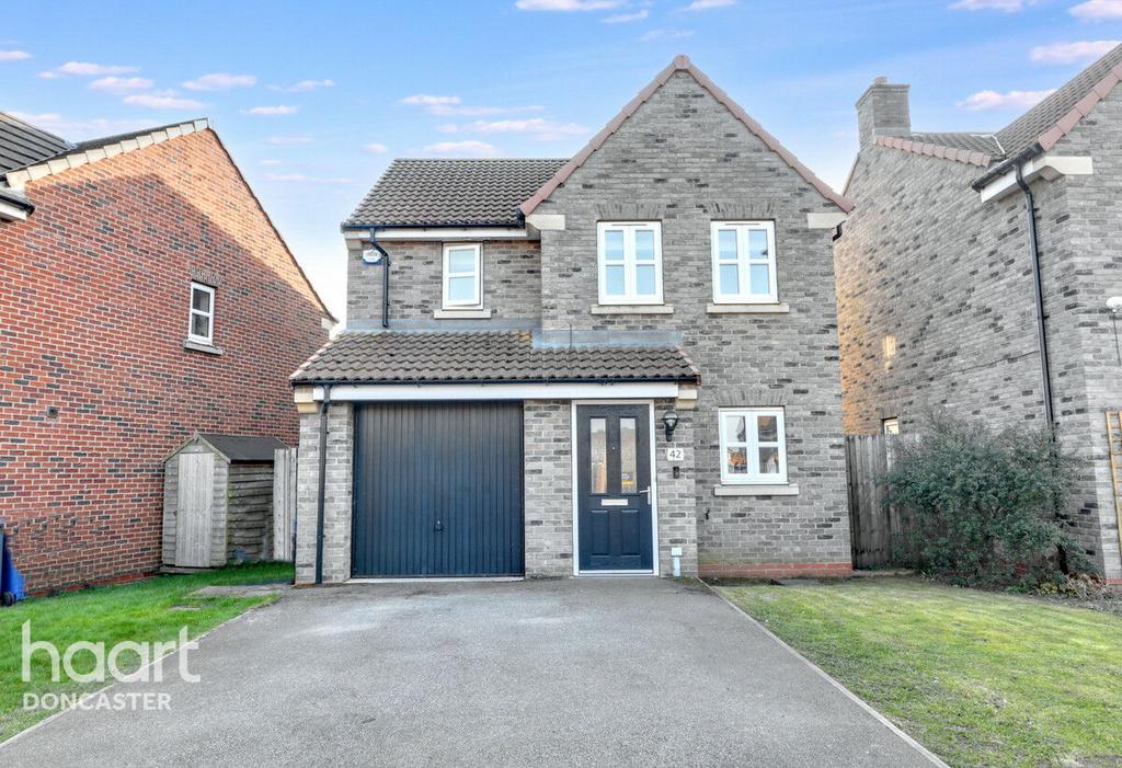 Badgers Holt, Doncaster 3 bed detached house for sale - £325,000