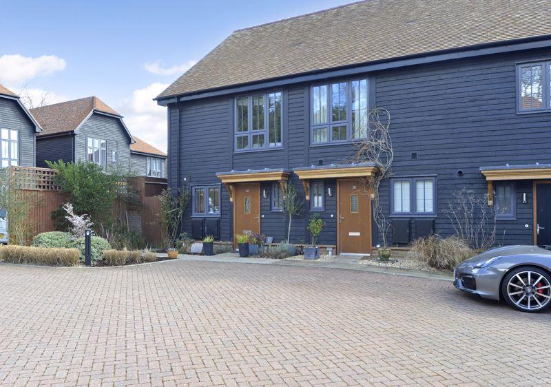 Cherry Tree Lane, Ewhurst 2 bed end of terrace house for sale - £450,000