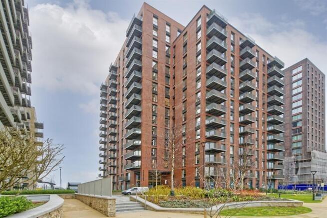 12 Quay Walk, London, HA0 1BE 2 bed apartment - £2,197 pcm (£507 pw)