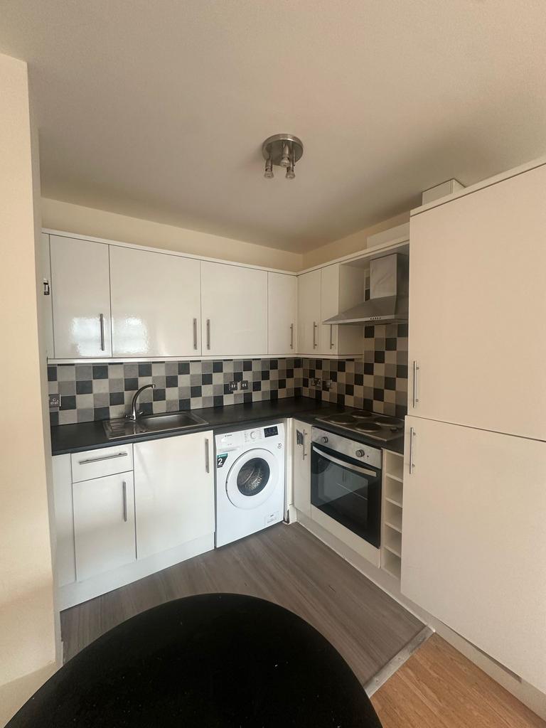 Flat, Park Street, Luton 1 bed apartment to rent - £1,150 pcm (£265 pw)
