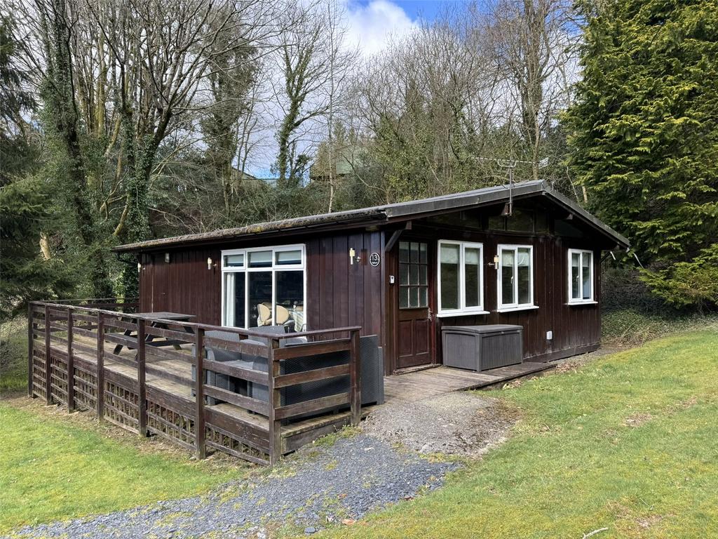 Pennal, Machynlleth, Gwynedd, SY20 3 bed detached house for sale - £122,500
