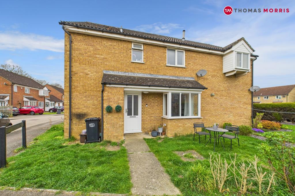 Hawesmere Close, Biggleswade SG18 2 bed terraced house for sale - £240,000