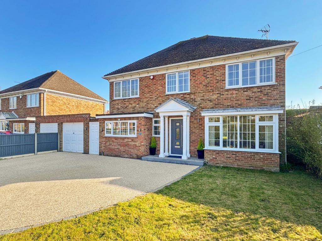 Shorncliffe Road, Folkestone CT20 4 bed detached house for sale - £699,995