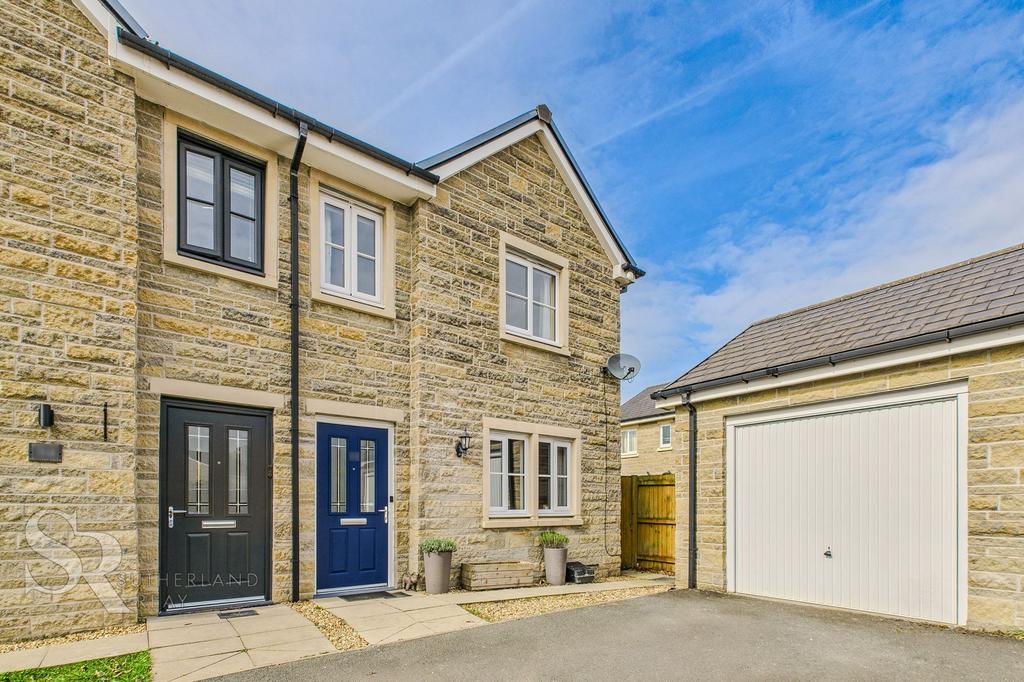 Printers Drive, Strines, SK6 3 bed semi-detached house - £325,000
