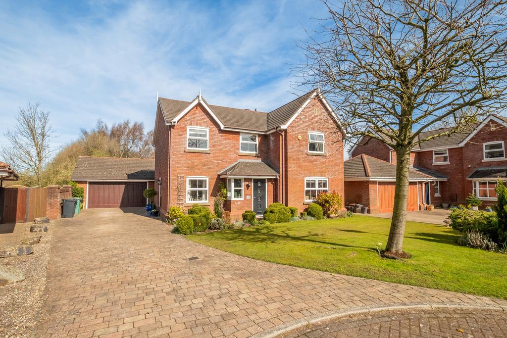 Willowmead Park, Lytham, FY8 4 bed detached house - £650,000