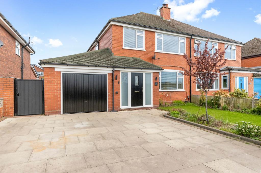 Friends Lane, Great Sankey, WA5 3 bed semi-detached house for sale - £ ...