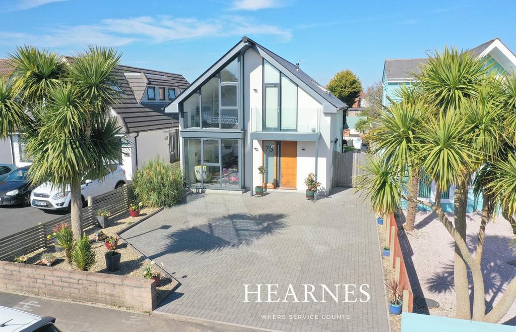 Lulworth Avenue, Hamworthy, Poole, BH15 4 bed house for sale - £825,000