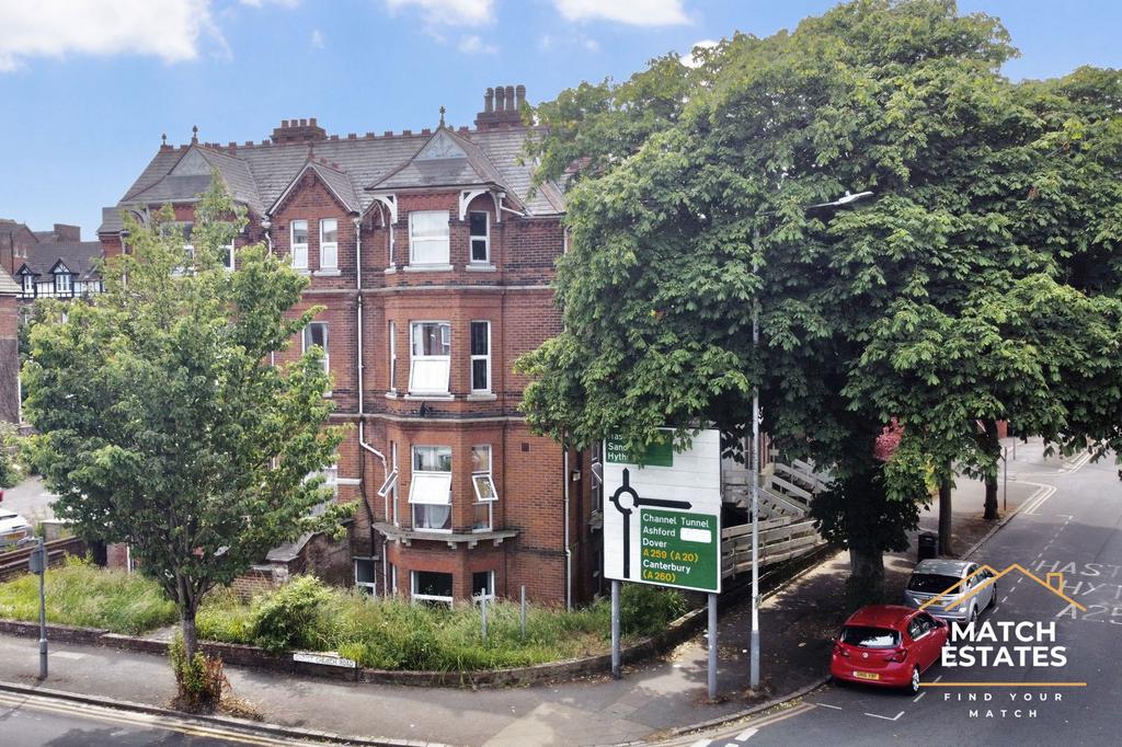 Shorncliffe Road, Folkestone CT20 1 bed apartment to rent - £875 pcm (£ ...