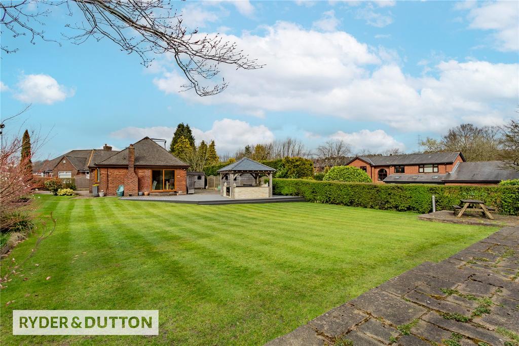 Thornley Crescent, Grotton... 4 bed detached bungalow - £575,000
