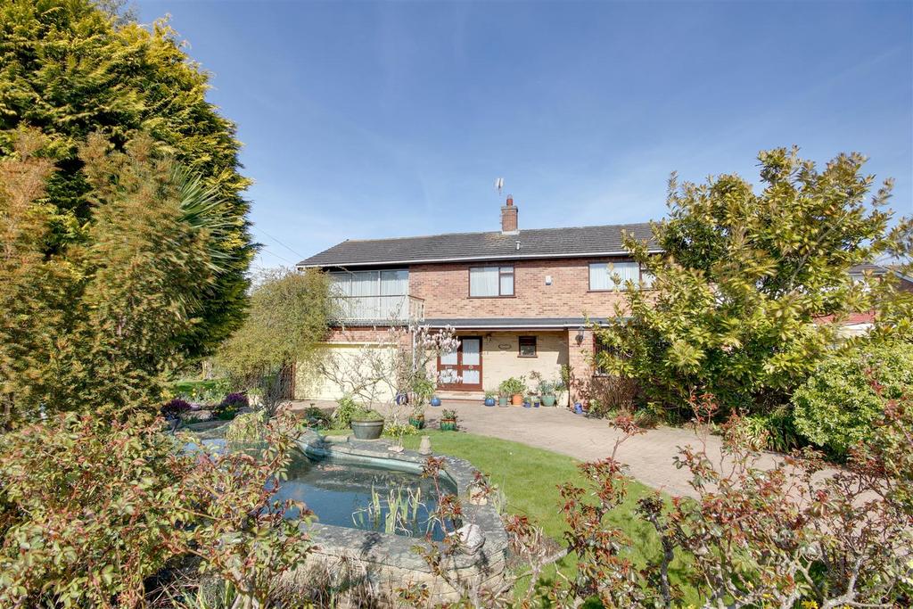 The Dales, Cottingham 5 bed detached house - £425,000
