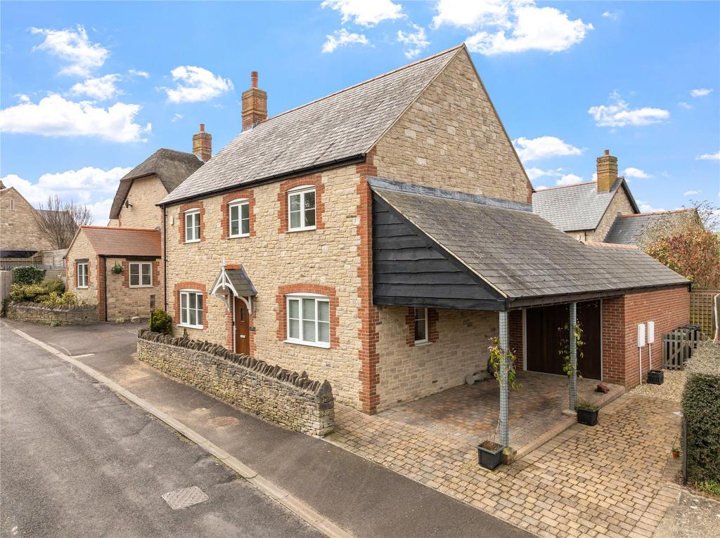 Sutton Poyntz, Weymouth, Dorset 4 bed detached house - £595,000