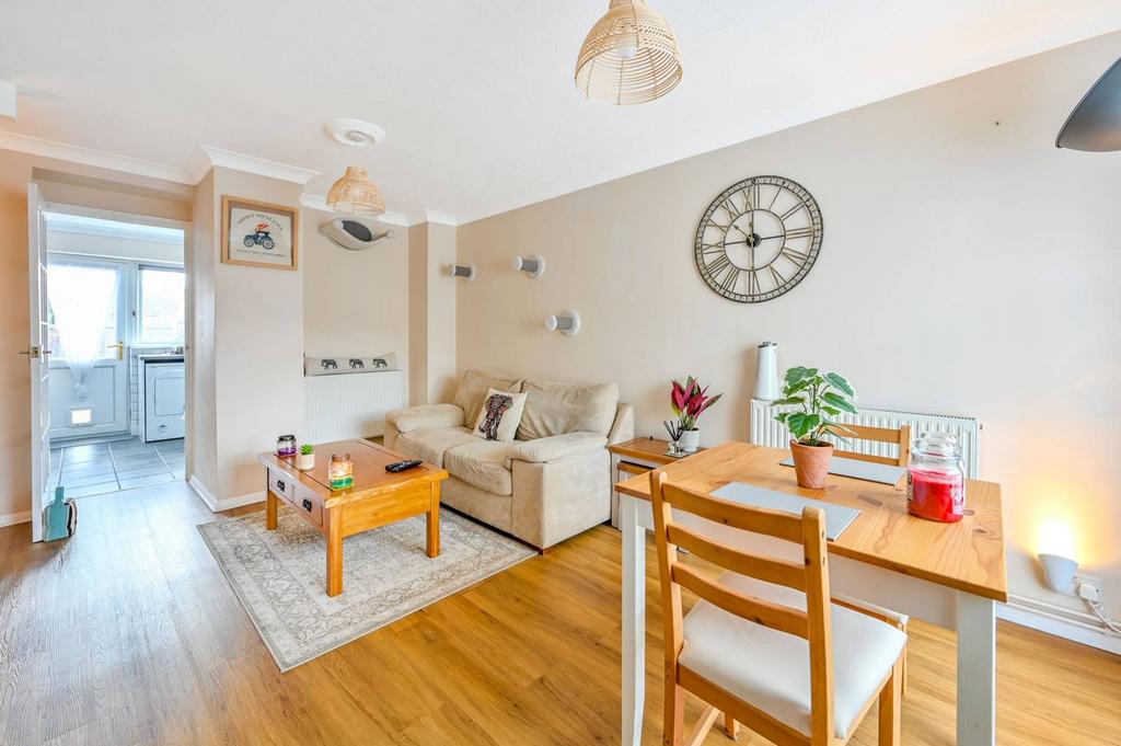 Falstone, St Johns, Woking, GU21 2 bed terraced house for sale - £315,000