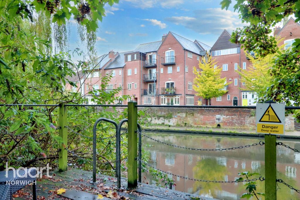 Old Millers Wharf, Fishergate, Norwich 5 bed townhouse for sale - £650,000