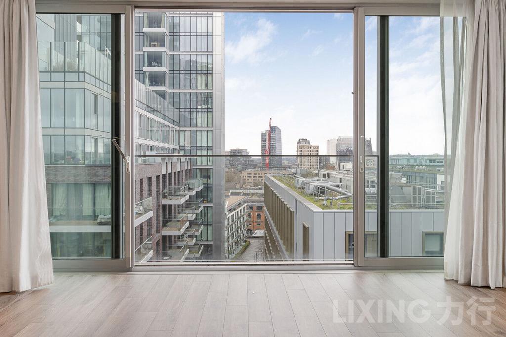 Piazza Walk, Aldgate, E1 8PW 2 bed apartment for sale - £785,000