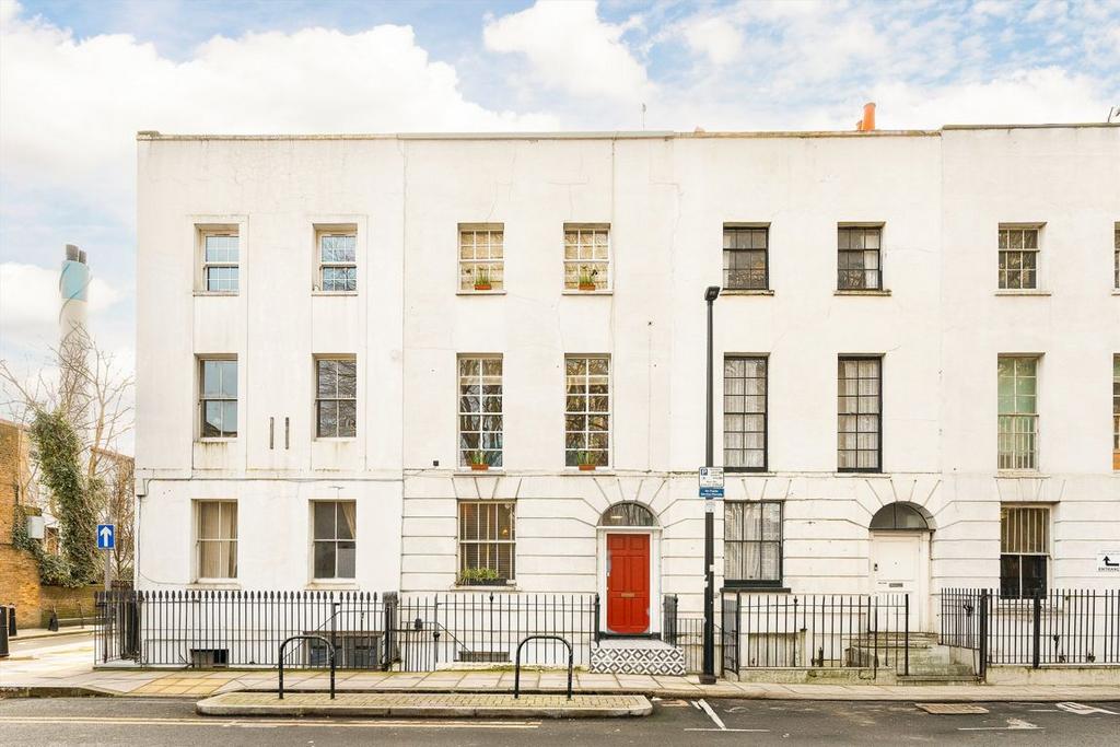 Ford Square, London E1 2 bed flat - £2,300 pcm (£531 pw)