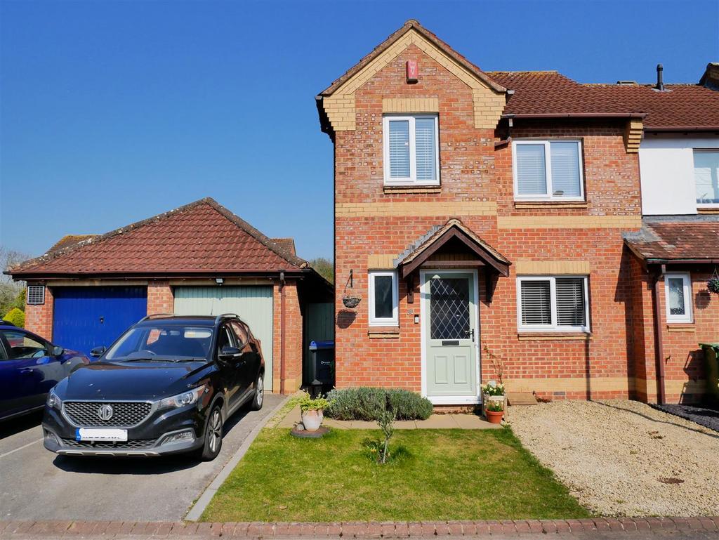 Water Mint Way, Calne 3 bed semi-detached house - £295,000