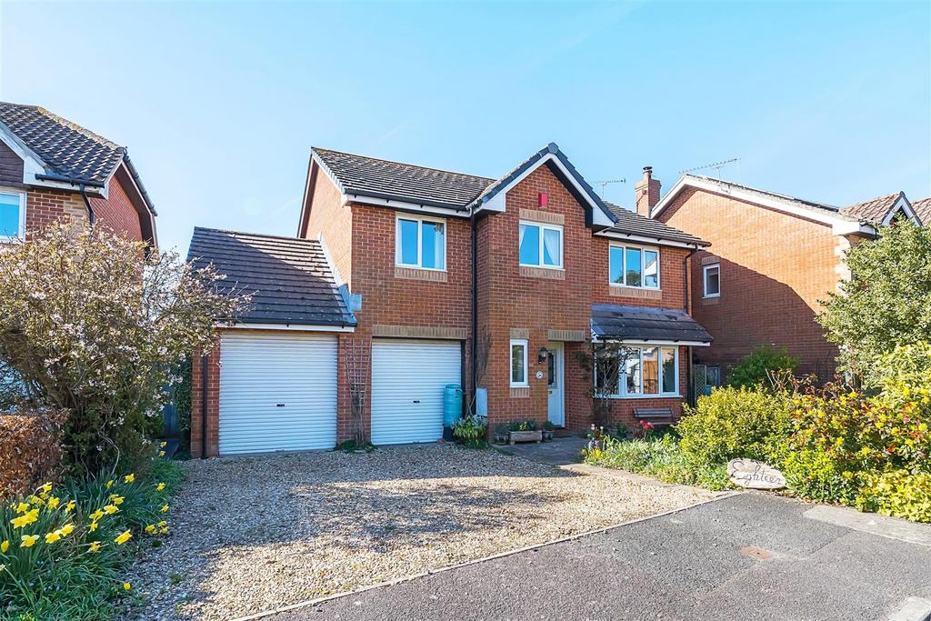 The Glebe, All Cannings 5 bed detached house for sale - £600,000