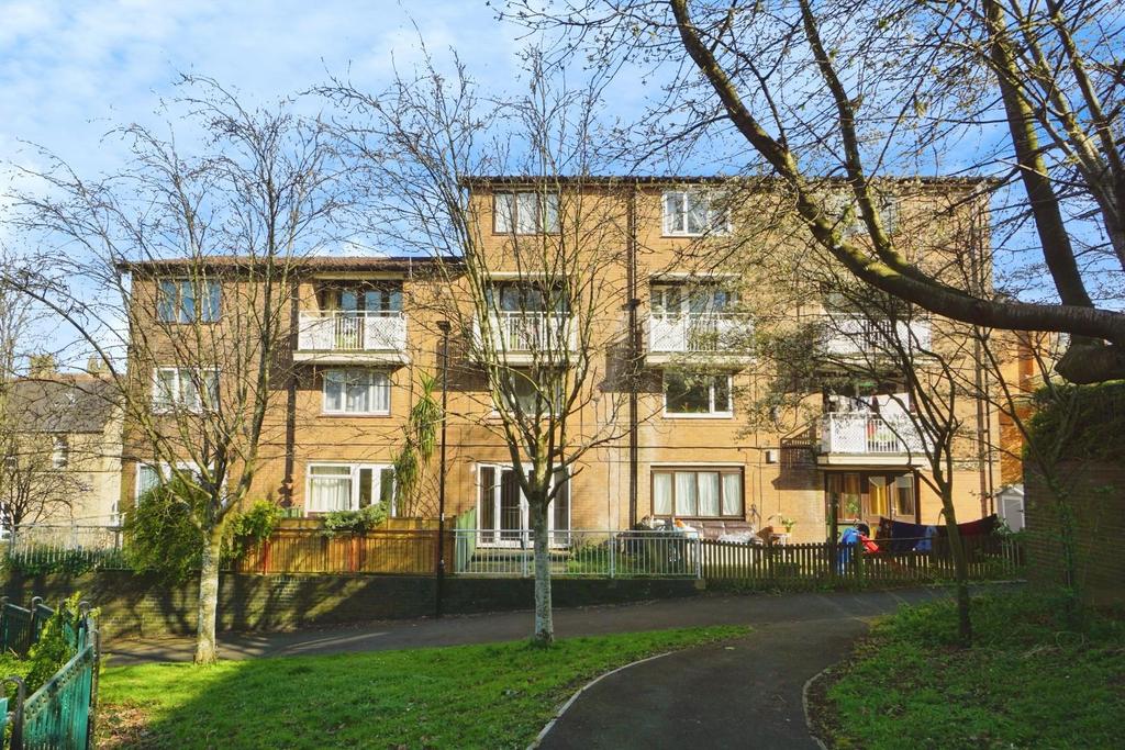 Netherthorpe Street, Sheffield, S3 7JD 2 bed flat for sale - £110,000