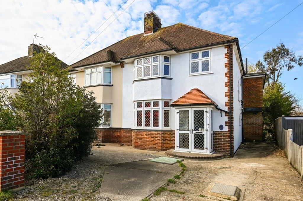 Freeman Avenue, Eastbourne BN22 5 bed semi-detached house for sale - £ ...