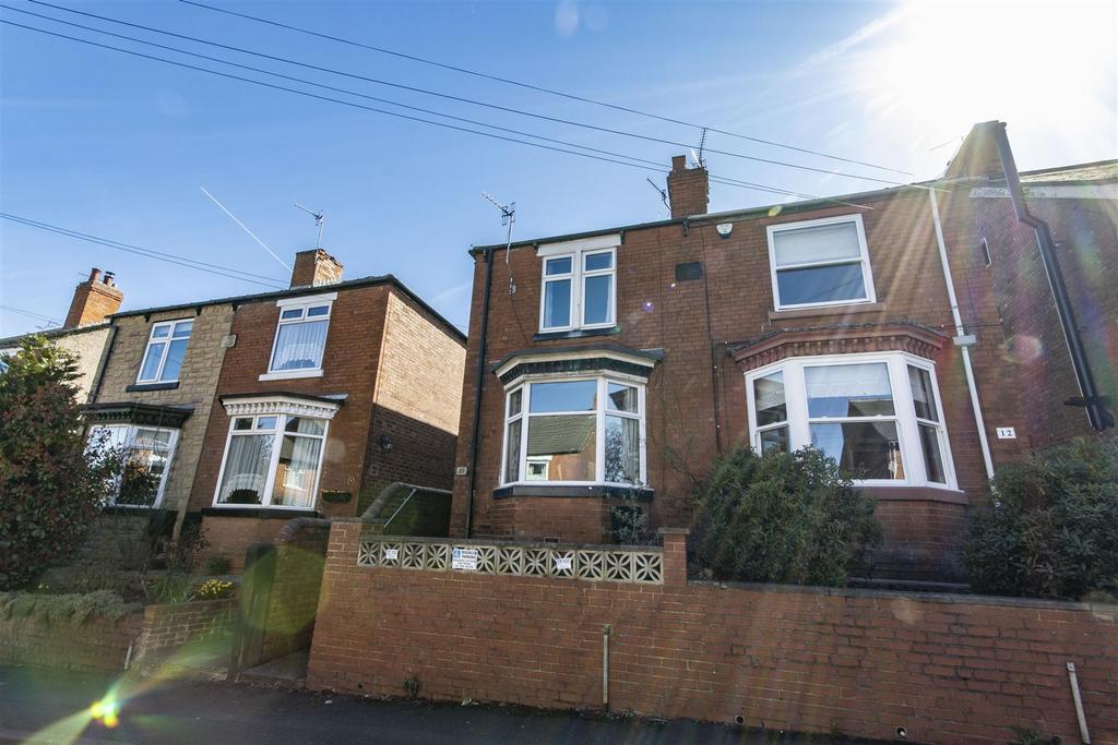 Tapton View Road, Chesterfield 2 bed semi-detached house - £175,000