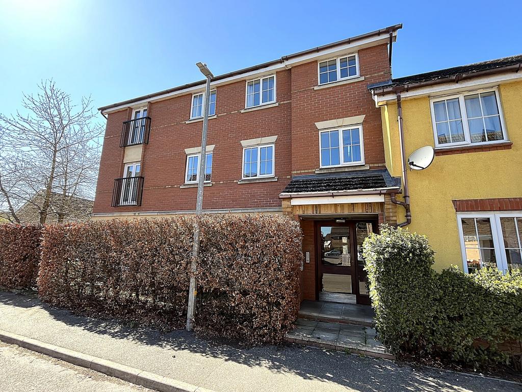 Lammas Drive, CM7 2 bed apartment - £1,095 pcm (£253 pw)
