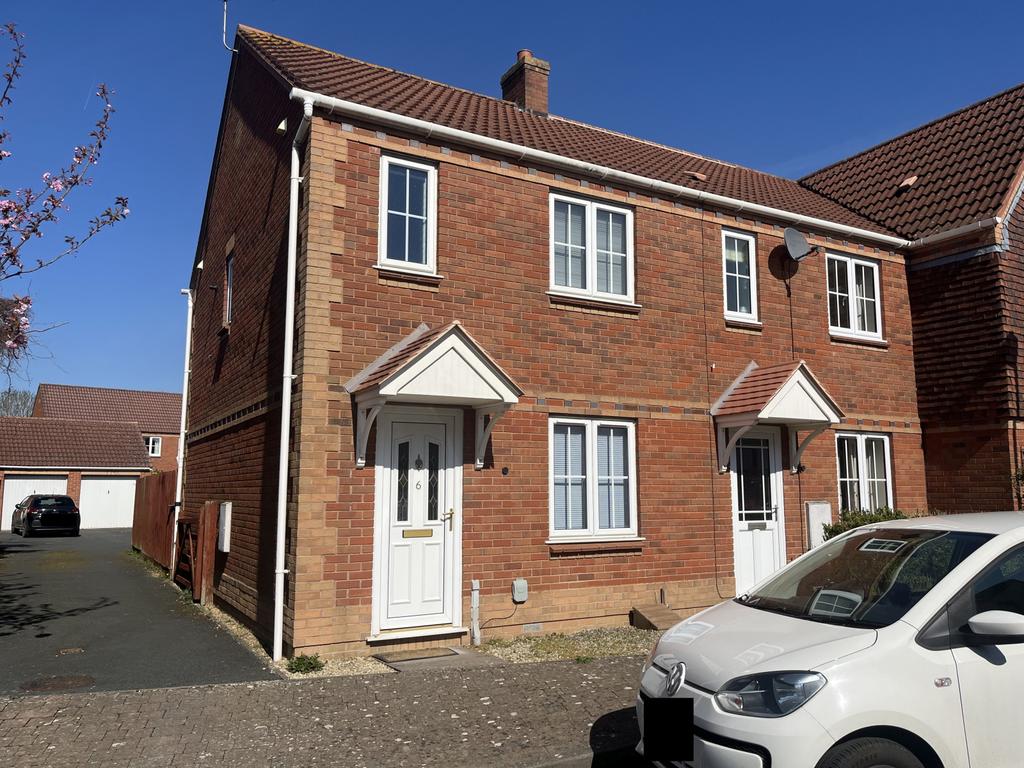 Walton Cardiff, Tewkesbury GL20 2 bed end of terrace house - £1,100 pcm ...