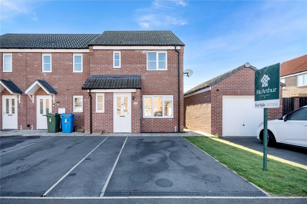 Pershore Drive, Harworth and... 3 bed terraced house for sale - £180,000
