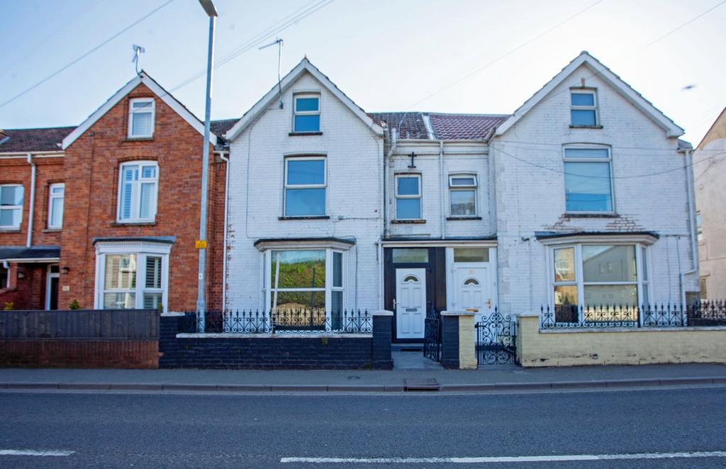 Glaston Road, Street BA16 4 bed terraced house for sale - £235,000