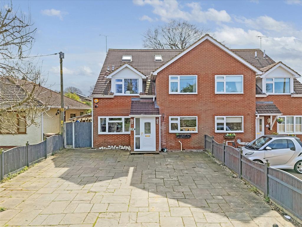 Priory Road, Bicknacre, Chelmsford... 5 bed semi-detached house for ...